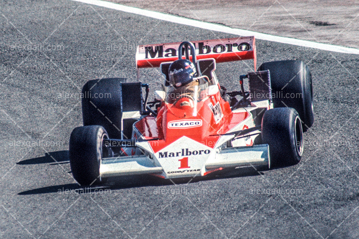 F1 1977 James Hunt - McLaren M26 - 19770024 – alexgalli.com - F1 ...